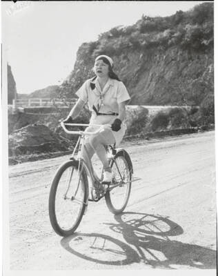 Actress Fritzi Ridgeway out on Her Daily Bike Ride 1933 Photo | eBay ...