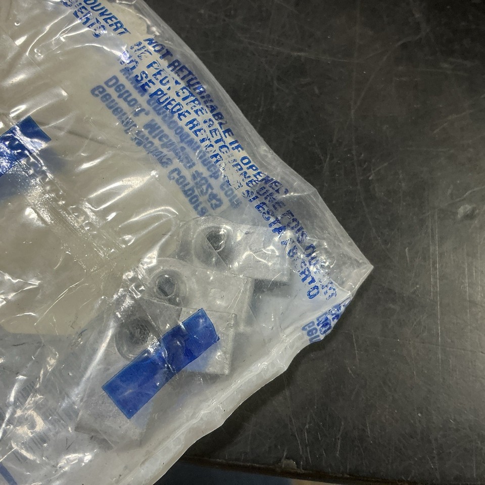 GM OEM 96-24 Acadia Front Bumper Bumper Components-Outer Filler U-Nut ...