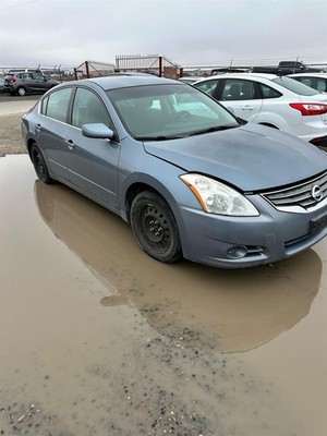 Used Front Center Interior Rear View Mirror fits: 2011 Nissan Altima ...