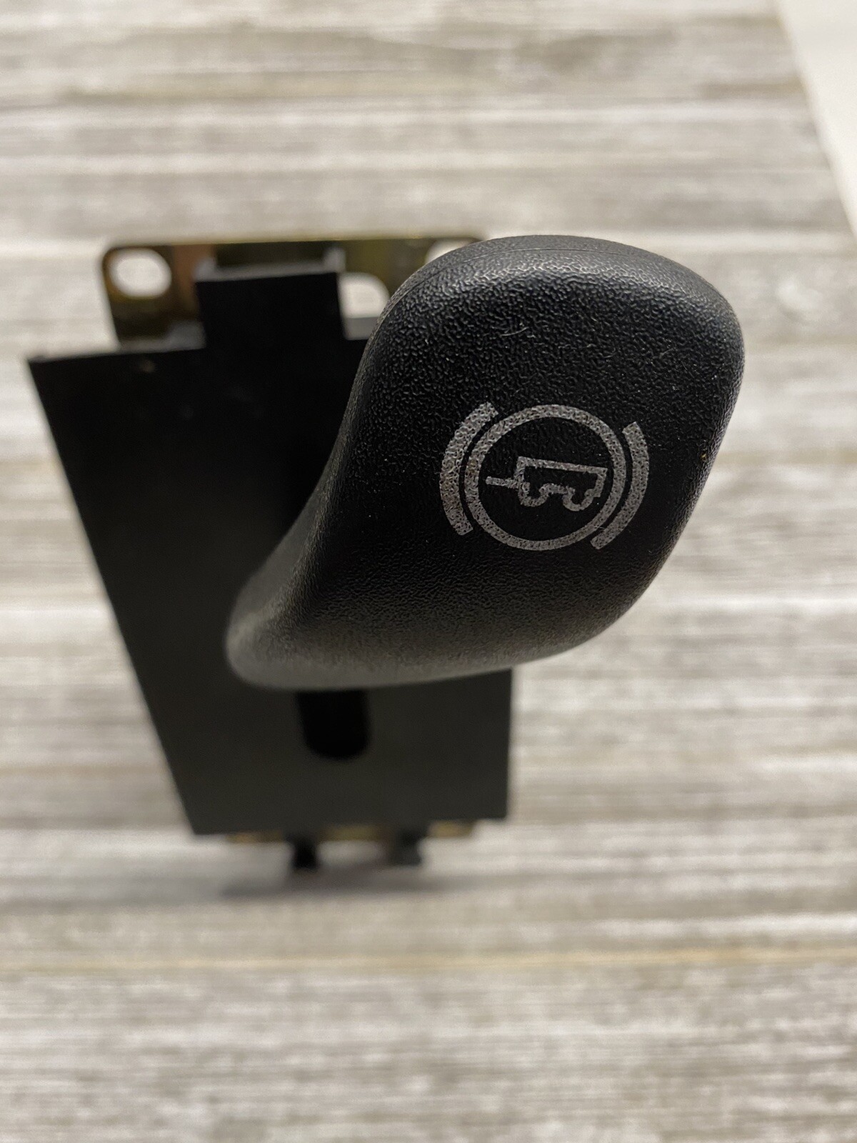 VOLVO VNL 2-GEN SEMI TRUCK 04-18 BENDIX TCS-9000 TRAILER BRAKE VALVE P ...