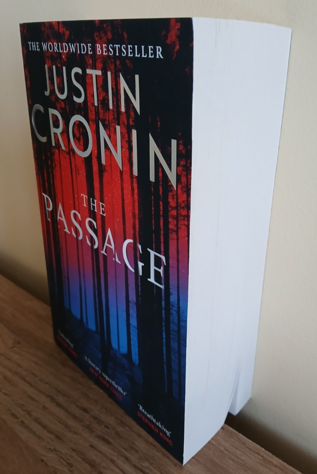 Justin Cronin - The Passage New Paperback (2011 Horror/Sci-Fi, Orion ...