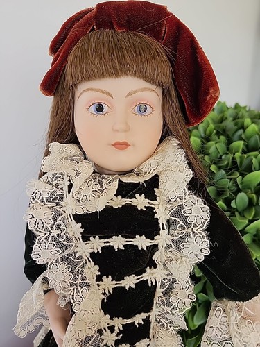 Franklin Mint Heirloom Doll Emily Ladies Home Journal Centennial 1984 ...