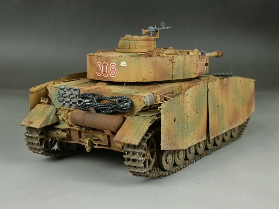 1/35 Built WWII Panzer IV H Tank Operation Spring Awakening Lake ...