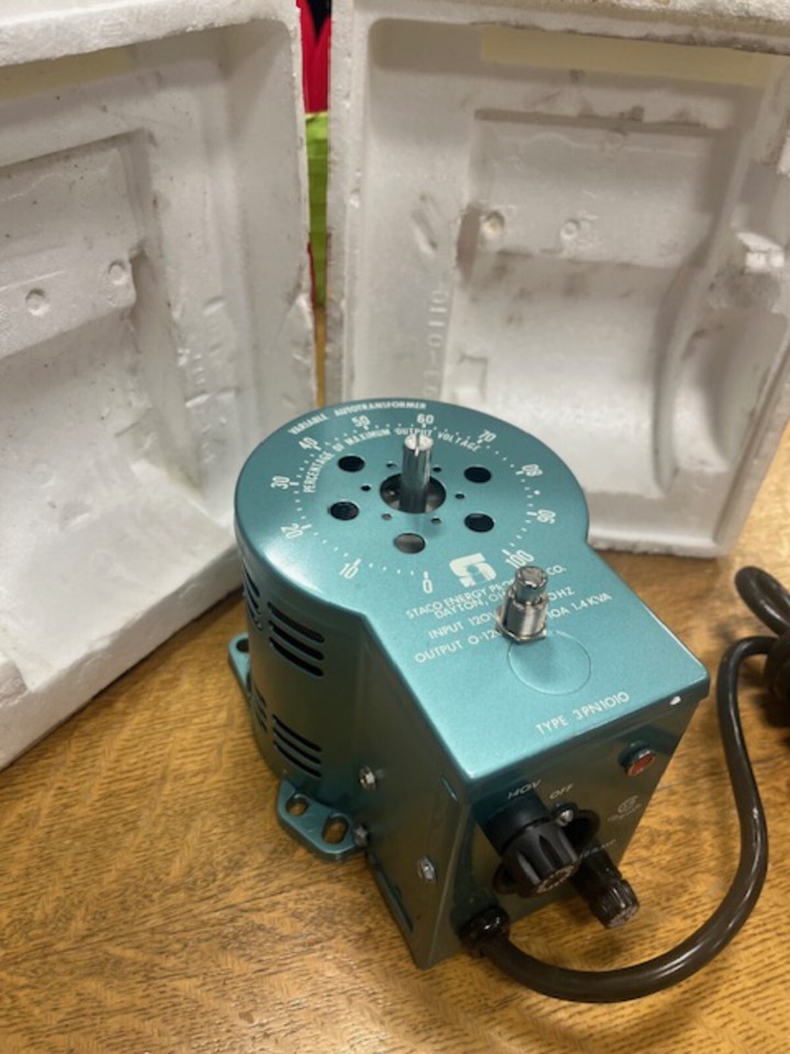 STACO Energy Products Variable AutoTransformer Type 3PN 1010 0-120/140v ...