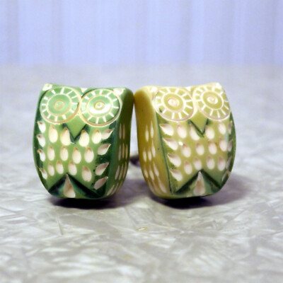 Vintage Hand Carved Owl Knobs Drawer Pulls Jadeite Green Resin Bakelite ...