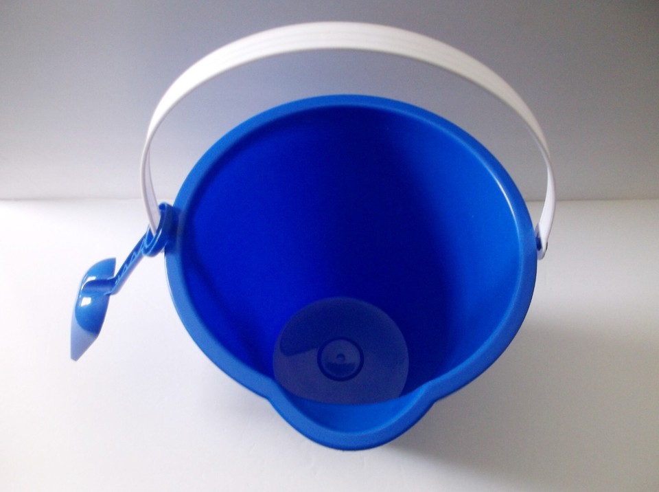 Large Sand Bucket Pail with Shovel, 9'' Large Size Sand Bucket Or Water ...