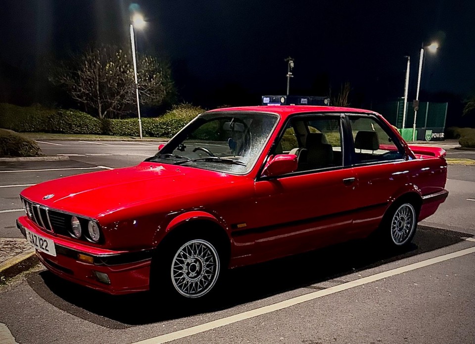 BMW E30 325i 2dr Saloon (Coupe) - Zinnober Red - 84k Miles - Switchable ...