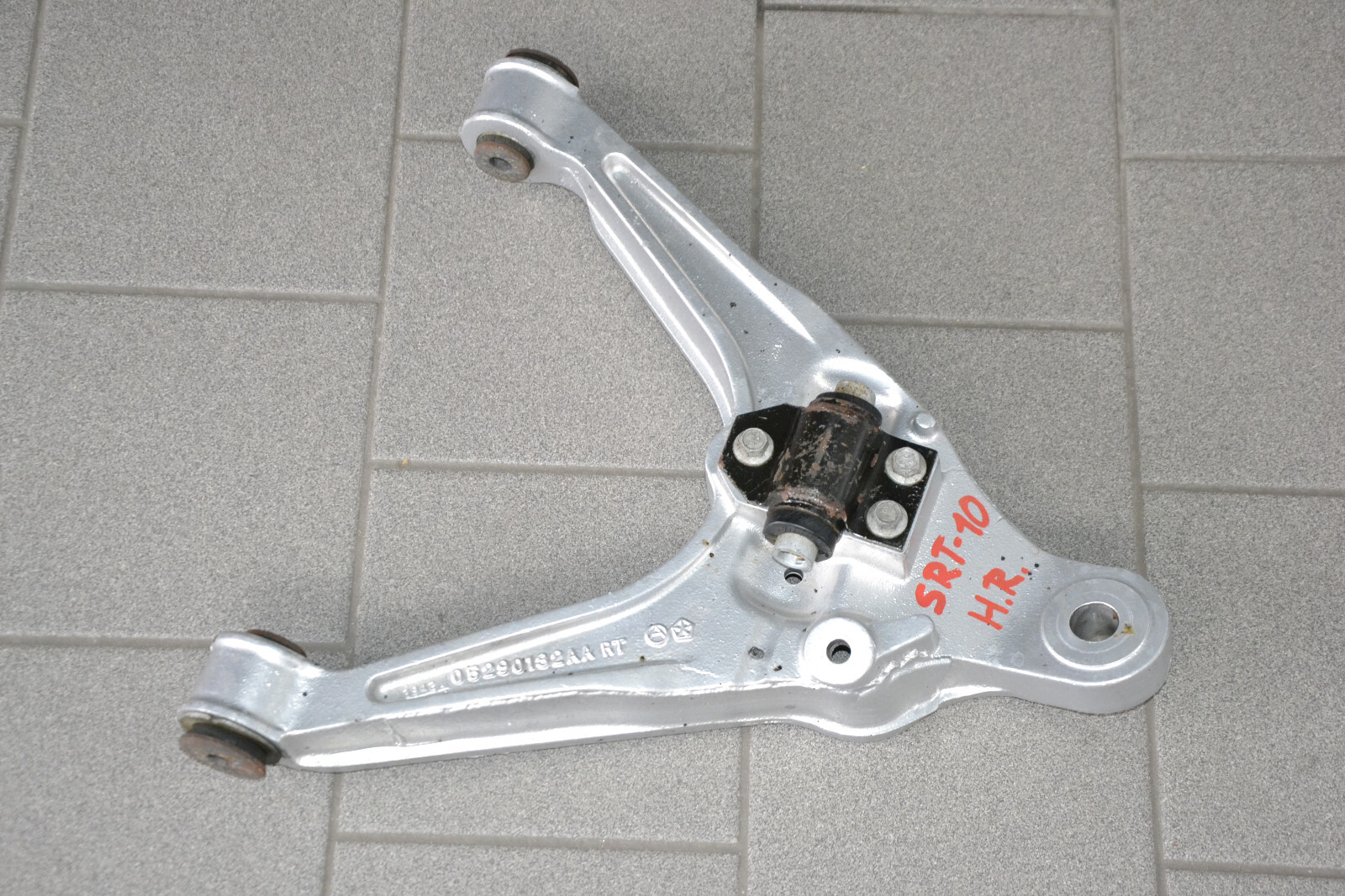Dodge Viper SRT-10 Right Lower Control Arm 05290132AA | eBay