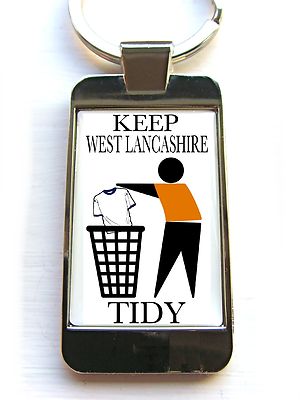BLACKPOOL SUPPORTERS KEEP YOUR AREA TIDY BADGE KEYRING KEYFOB KEY FOB ...
