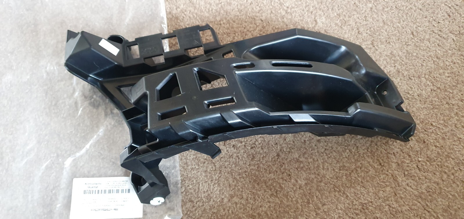 NEW Porsche Macan 95B Left Rear Bumper Mounting Bracket Support ...