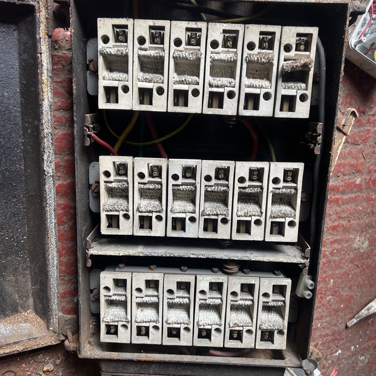 Vintage Mem Ten Switch Gear Ceramic Fuse Box England Cast