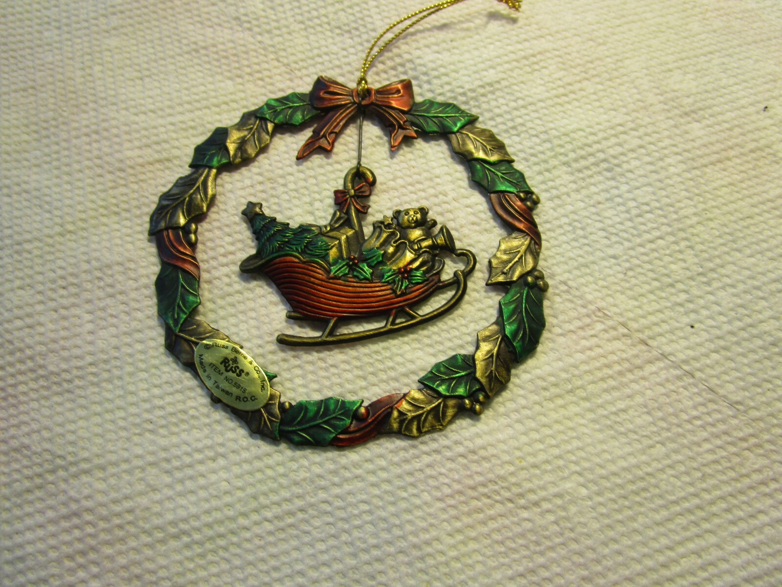 RUSS~Metal Christmas Ornament - Wreath w/ Sled - No. 5918~! | eBay