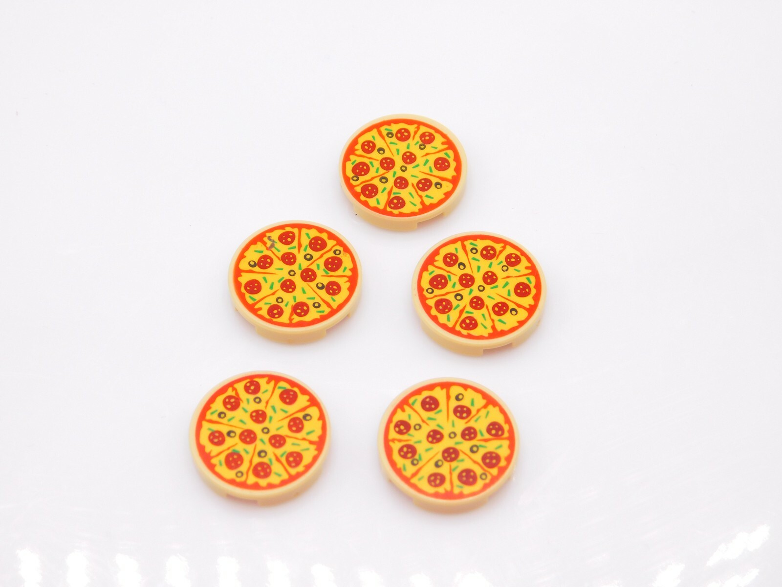 Lego Minifigure food Round 2 x 2 with Bottom Stud Holder with Pizza ...