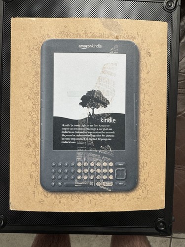 Amazon Kindle D00901 3rd Generation Reader Black Bundle In Box For ...