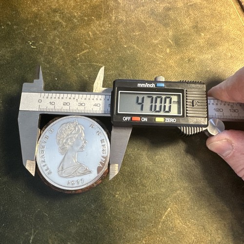 43.75g Solid Sterling Silver 1977 25 Crown Coin TURKS & CAICOS Paper ...