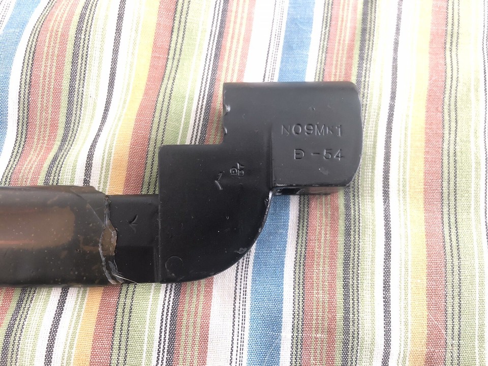 UNUSED—British Lee Enfield .303 Bayonet No. 9—for No 4. Mk 1 Rifle—ED ...