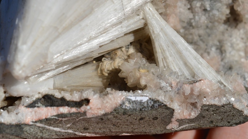 Scolecite & Stilbite 616 Grammi - Poona Distretto (Poonah), Maharashtra ...