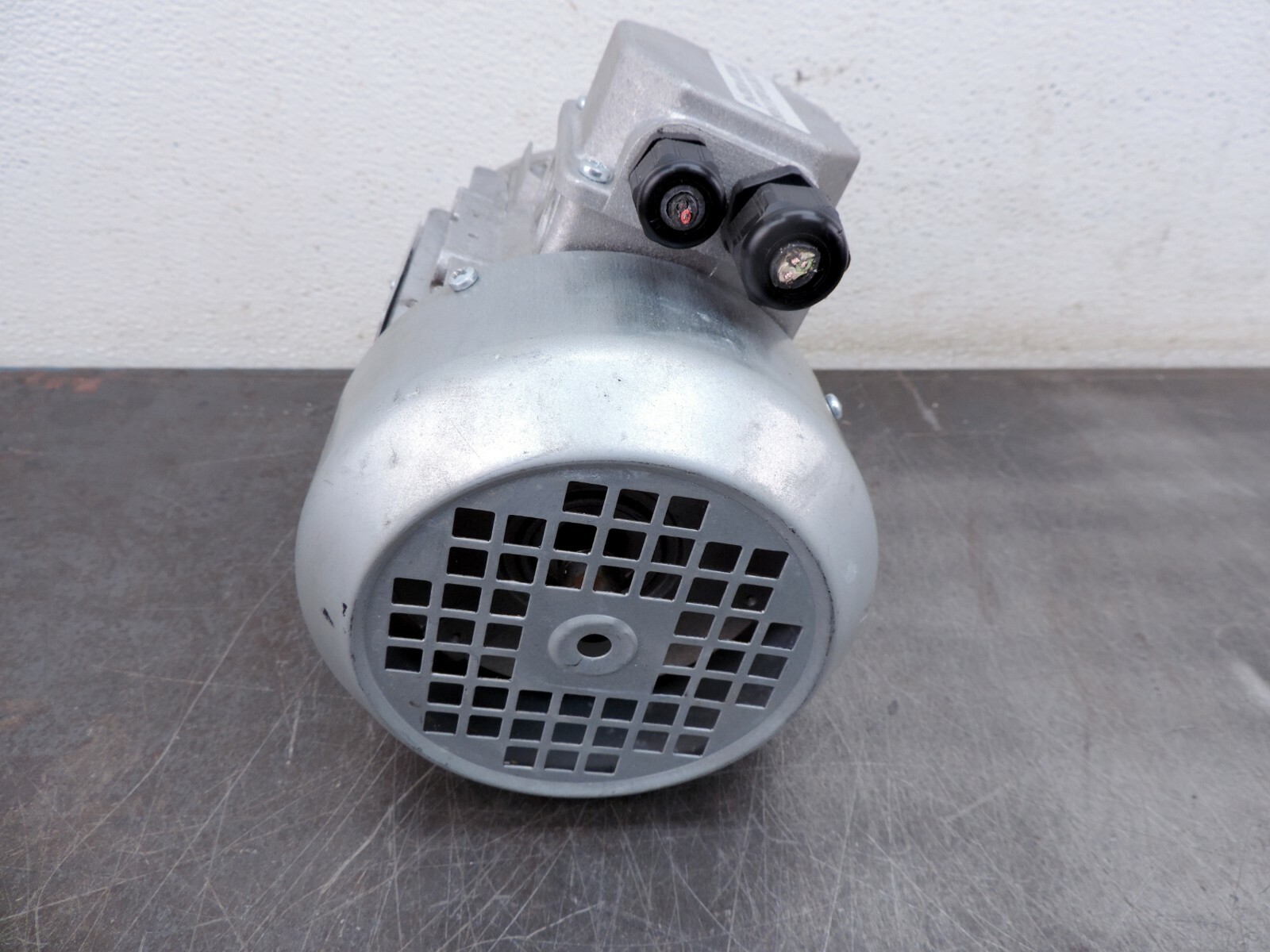 CEG Electric Motor 0.9 KW Speed 3300 RPM 110 vac 0005564 0118 MM71D2 ...