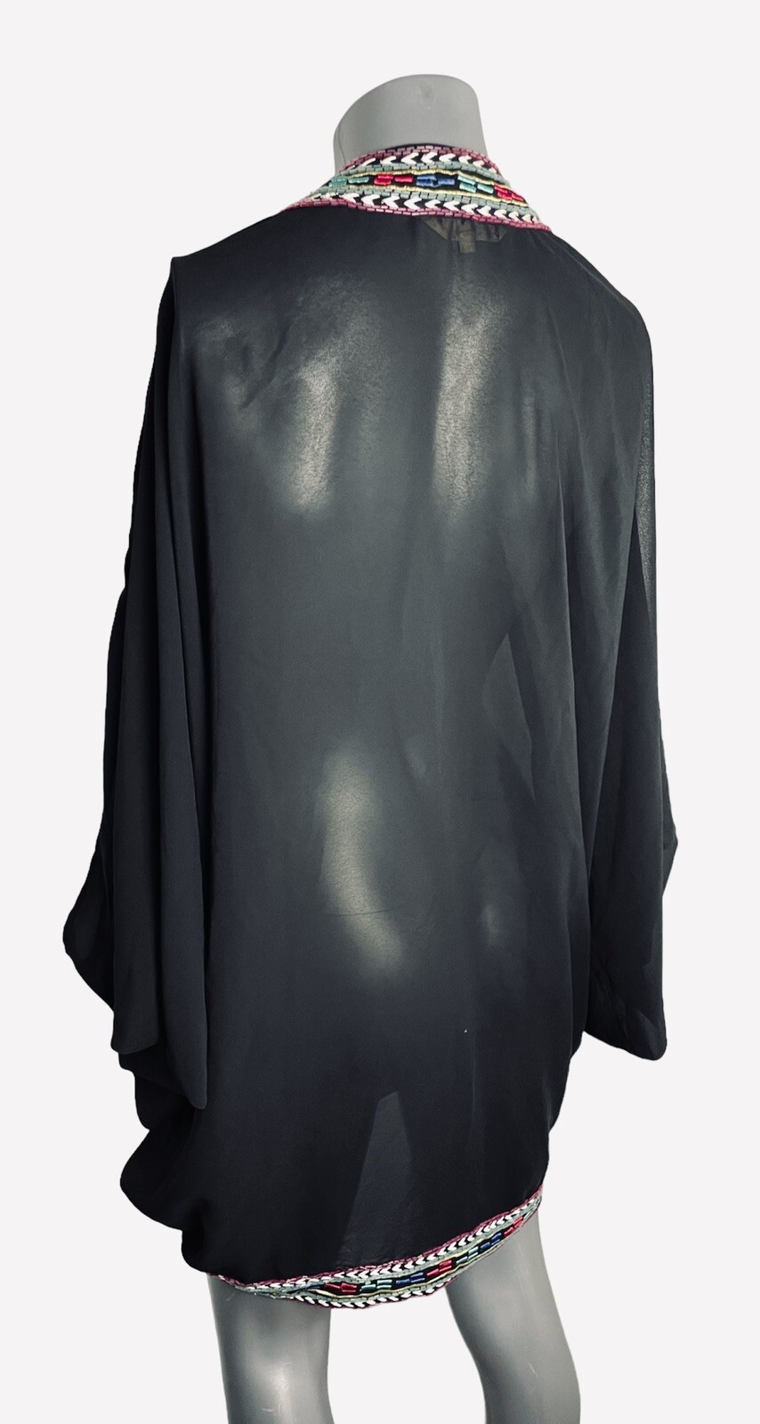 6 SHORE ROAD black embroidered sheer cover up size XS - Gem