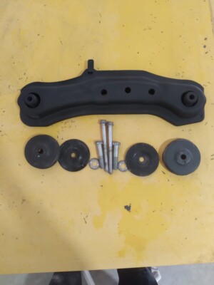 2003-2011 Honda Element AWD Rear Differential Carrier Mount Bracket w ...