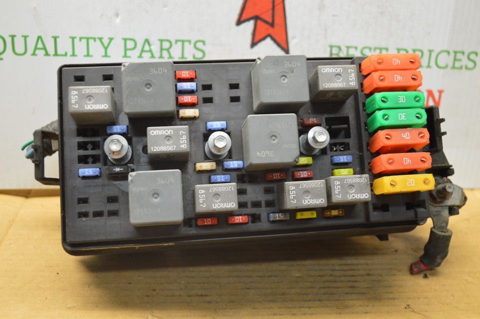 2004 Saturn Ion Fuse Box Junction OEM 22715414 Module 47-10B6 | eBay