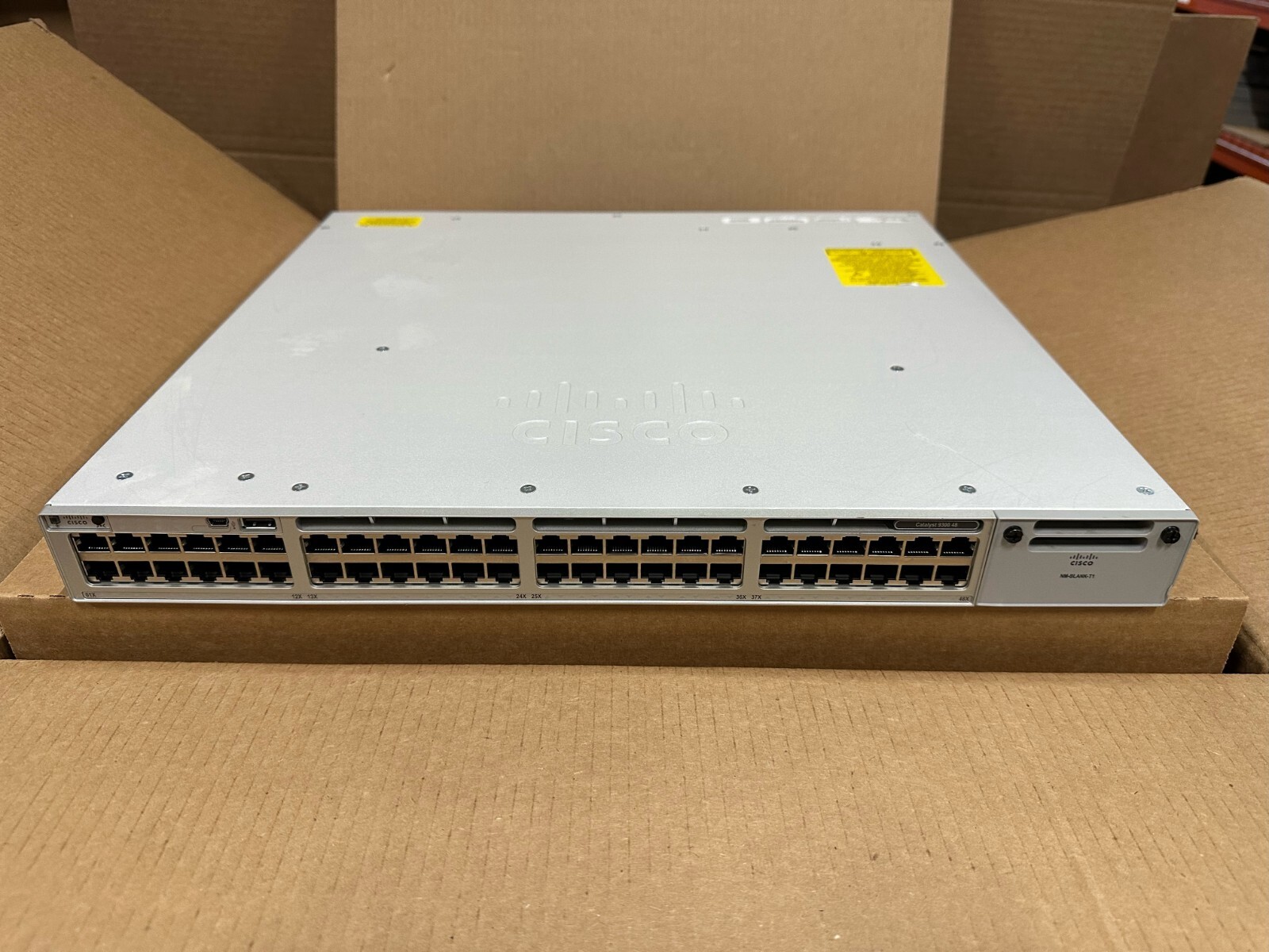 Cisco C9300-48T-A Catalyst WS 9300-48T-A Switch Network Advantage w ...
