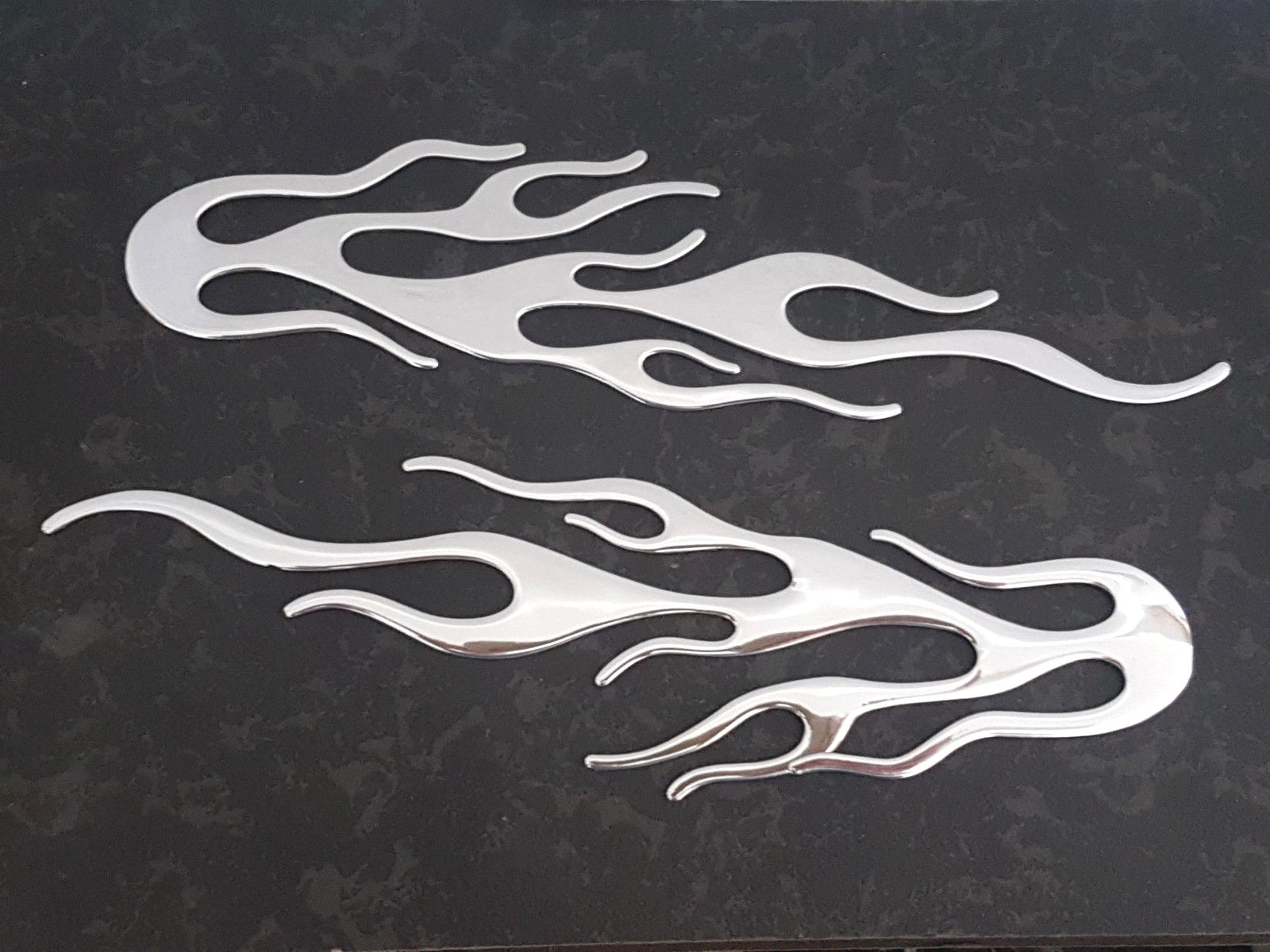 2 x Flamme AUFKLEBER Sticker silber, rot, gold Feuer Auto Motorrad 3D ...