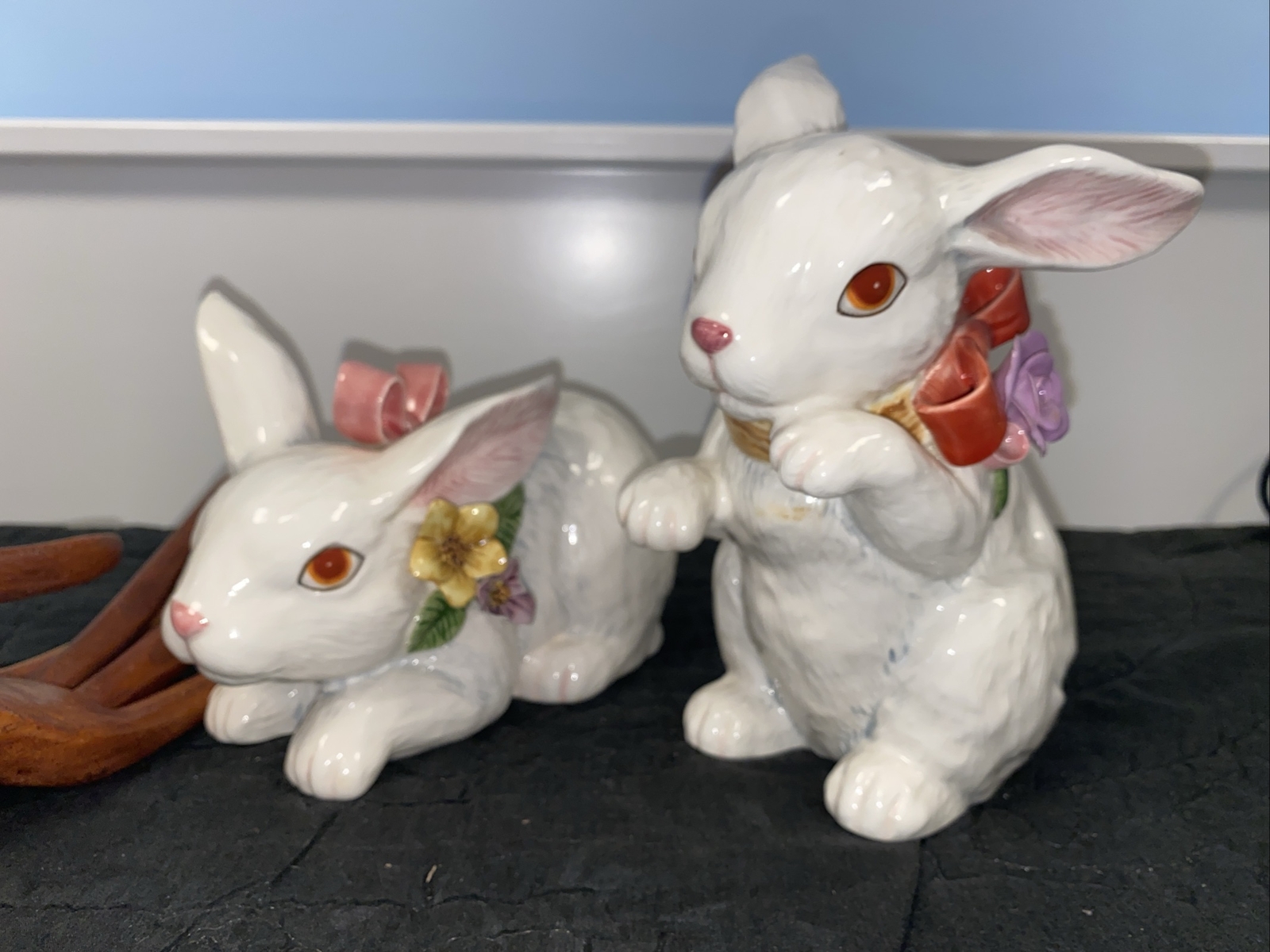VINTAGE Set of 2 LEFTON STAND SIT BUNNY RABBIT FIGURINE 7936 Signed EXC ...