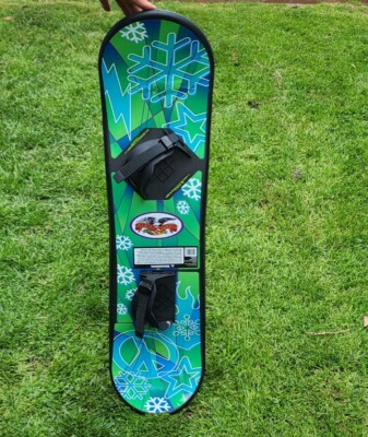 Flexible Flyer Avenger Kids Beginner Snowboard. Youth Plastic 36in ...