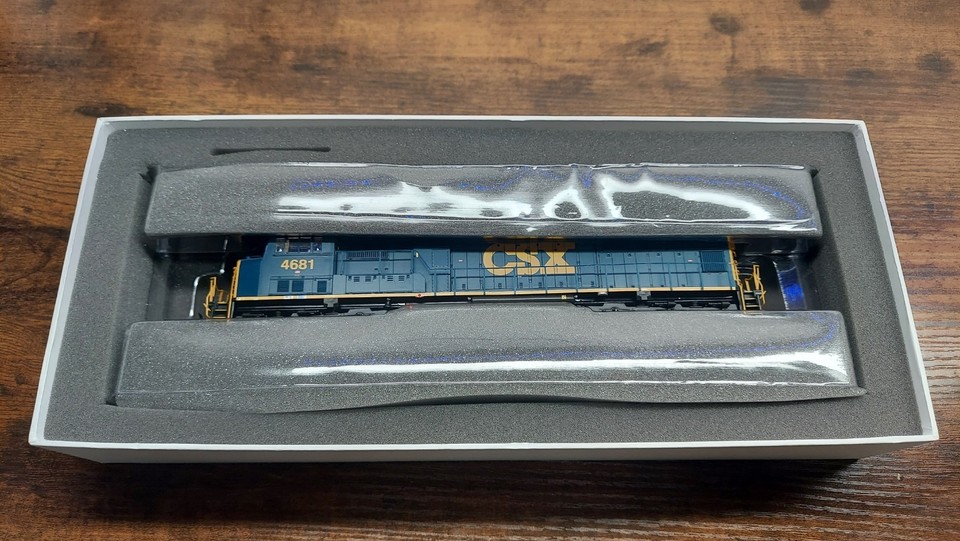 HO Scale Athearn Genesis G6172 CSX SD-70M #4681 DC | eBay