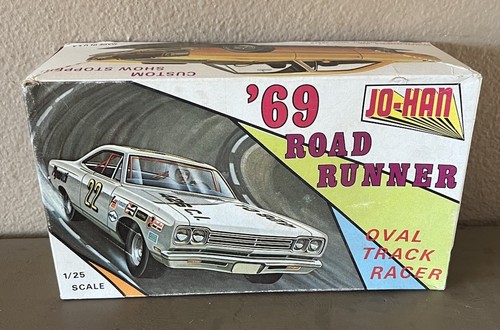 M32A COMPLETE Jo-Han 1969 Plymouth Road Runner Oval Track Racer GC-2200 ...
