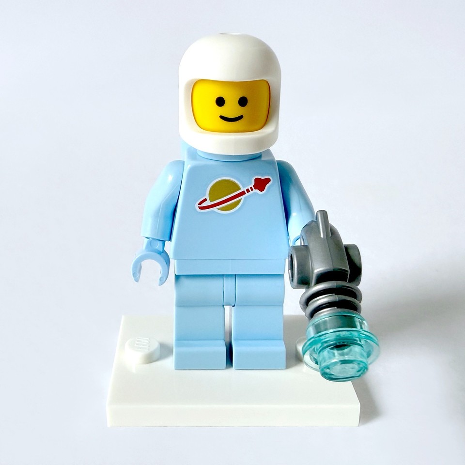 LEGO Space Classic Spaceman Astronaut Minifigure BAM Light Blue w/ Air ...