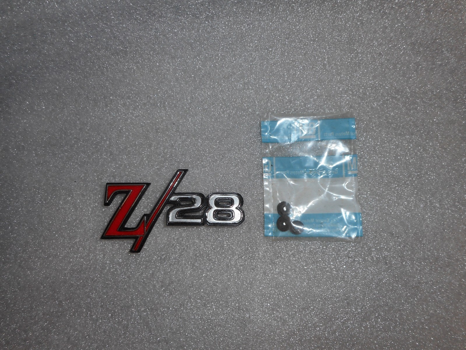1969 CAMARO Z28 FENDER EMBLEM NOS ORIGINAL GM 3957935 | eBay