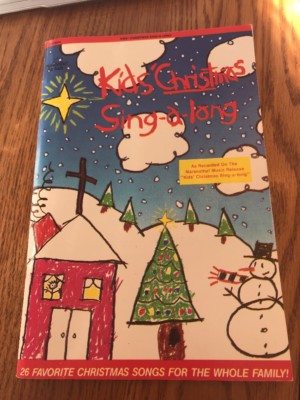 "Kids' Christmas Sing-a-Long Paperback Book 26 Favorite Christmas Songs ...