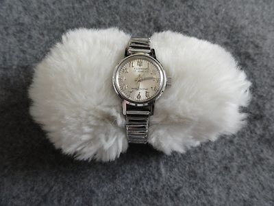 Vintage Clinton 17 Jewels Wind Up Water Resistant Ladies Watch | eBay