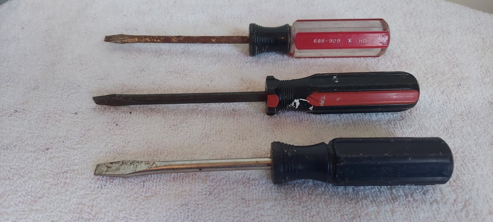 LOT OF 3 VTG FLAT HEAD SCREWDRIVERS * 1 HUSKY USA / 1 WORKFORCE TAIWAN ...