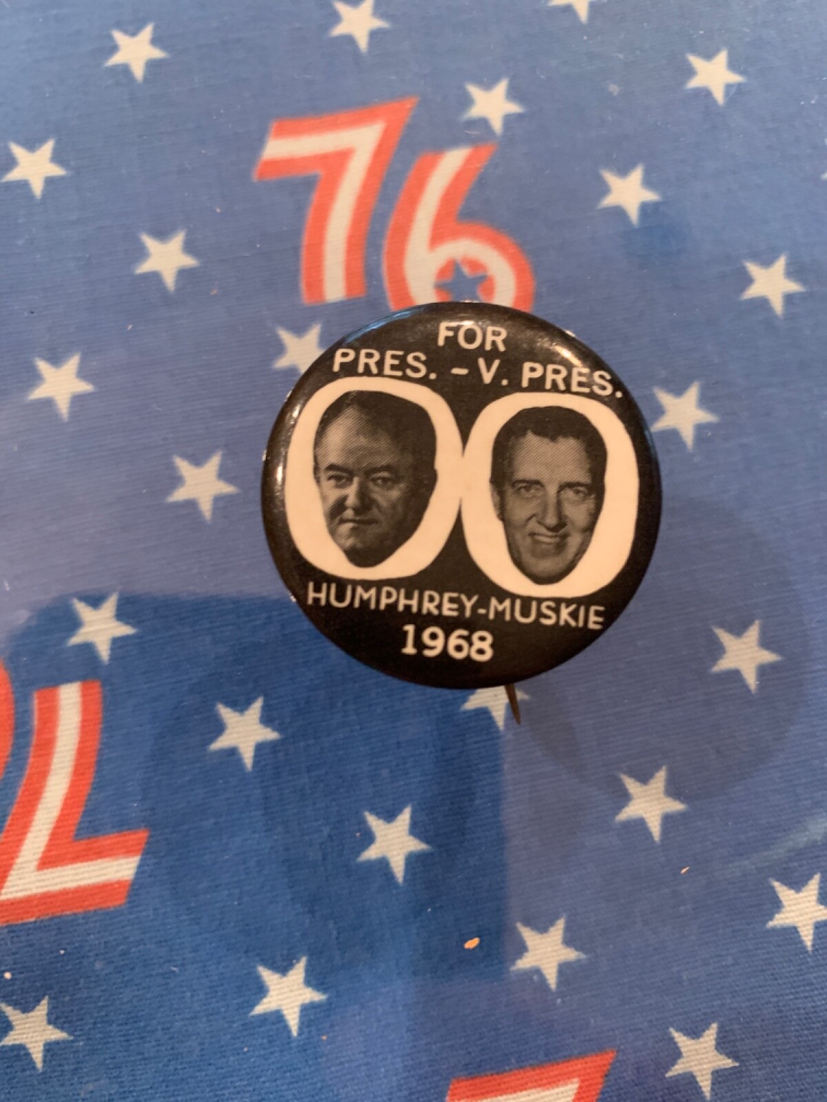 1968 HHH HUBERT HUMPHREY & EDMUND MUSKIE 1 1/4" JUGATE PICTURE CAMPAIGN ...