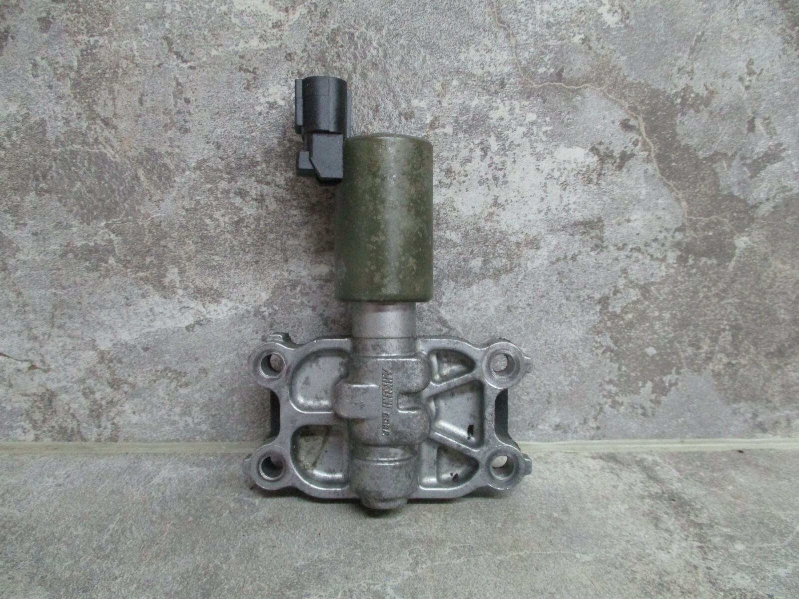 SUZUKI OEM OIL CONTROL VALVE #16550-93J00 | eBay