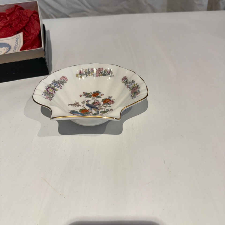Wedgwood Kutani Crane Bone China Scallop Trinket Dish Shell Shaped ...