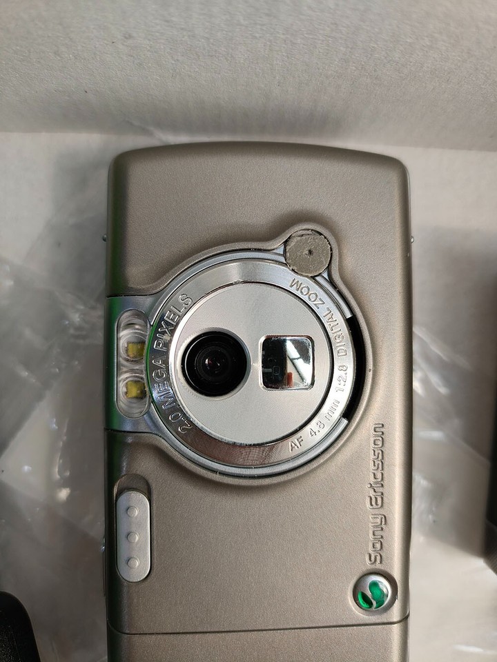 Sony Ericsson W800 Unlocked 2G english multi-language phone | eBay