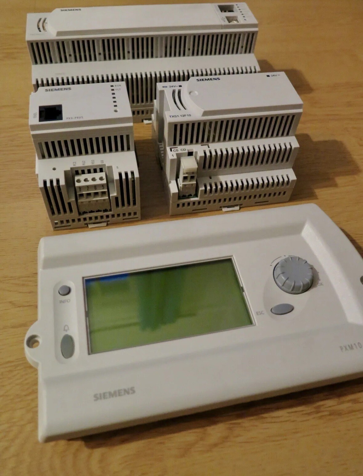 Siemens PXC100.D PXX-PBUS TXS1.12F10 PXM10 Bediengerät Controller Modul ...