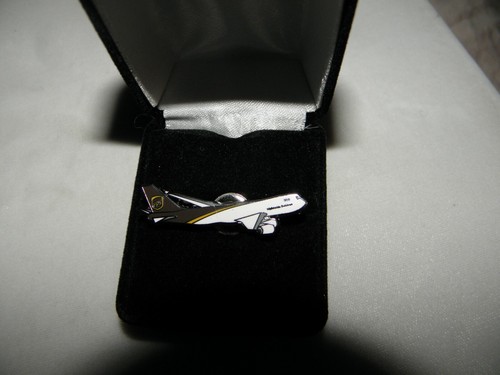 UPS 747-800 AIRPLANE LAPEL TACK PIN UNITED PARCEL SERVICE AIRLINE PILOT ...