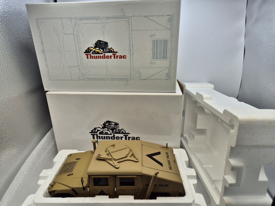 HUMMER AM GENERAL HUMVEE MILITARY DESERT STORM IN BATTLE SAND 1/18 ...