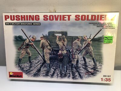 MiniArt 35137 1/35 scale WWII Soviet Soldiers Pushing - great diorama ...