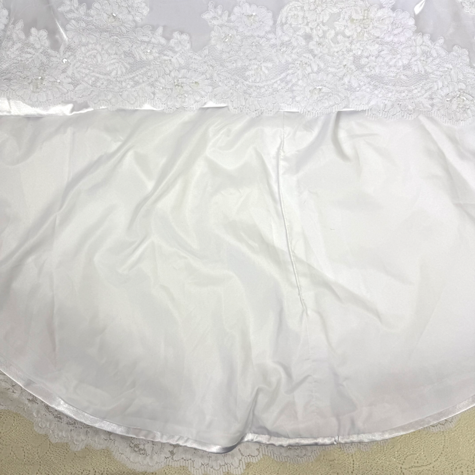 White Satin Wedding Dress Train Short Sleeve Floral Embroidered Lace A ...