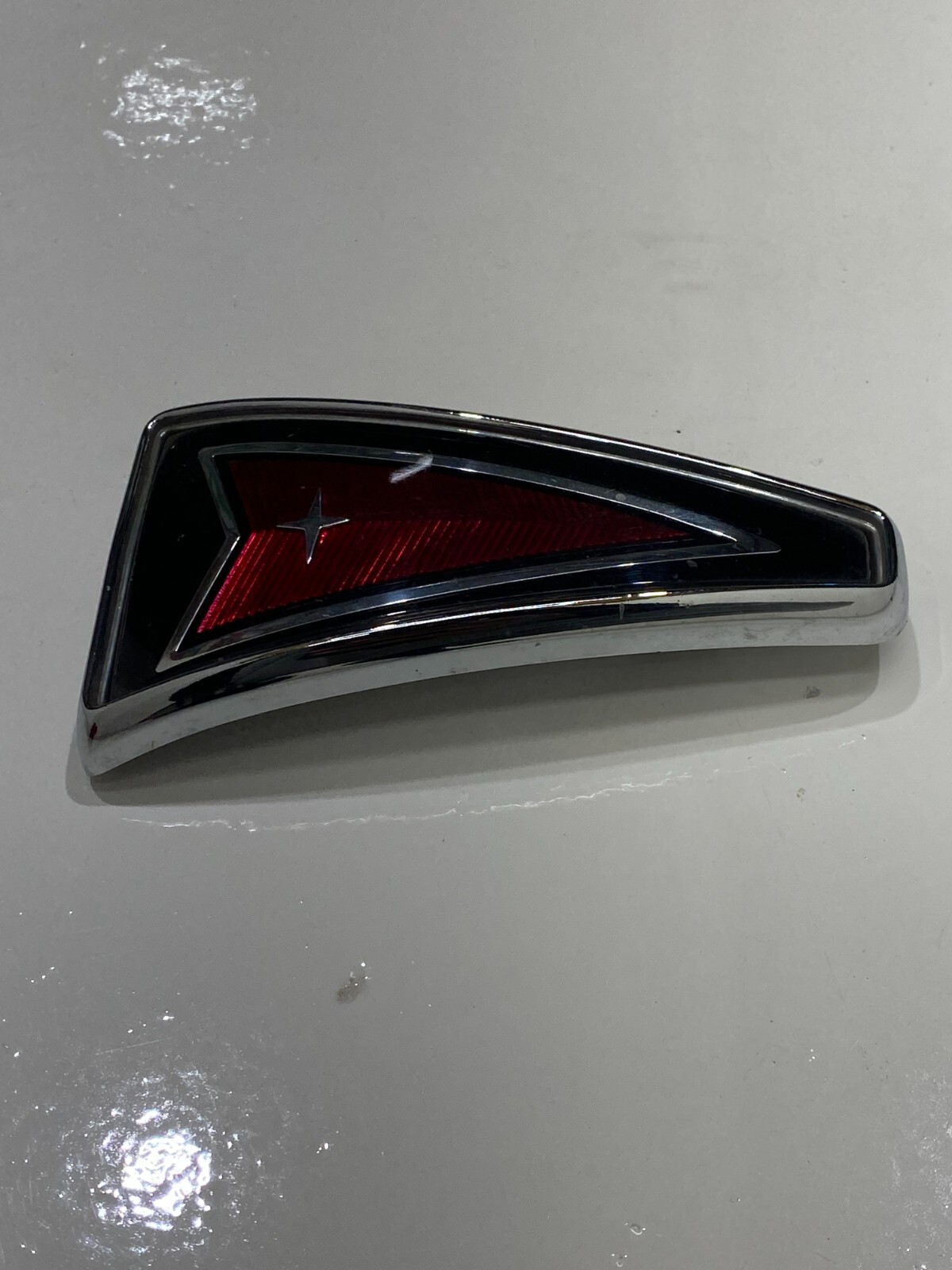 92 93 NOS Pontiac Bonneville Grill Emblem Front Grille Molding Trim ...