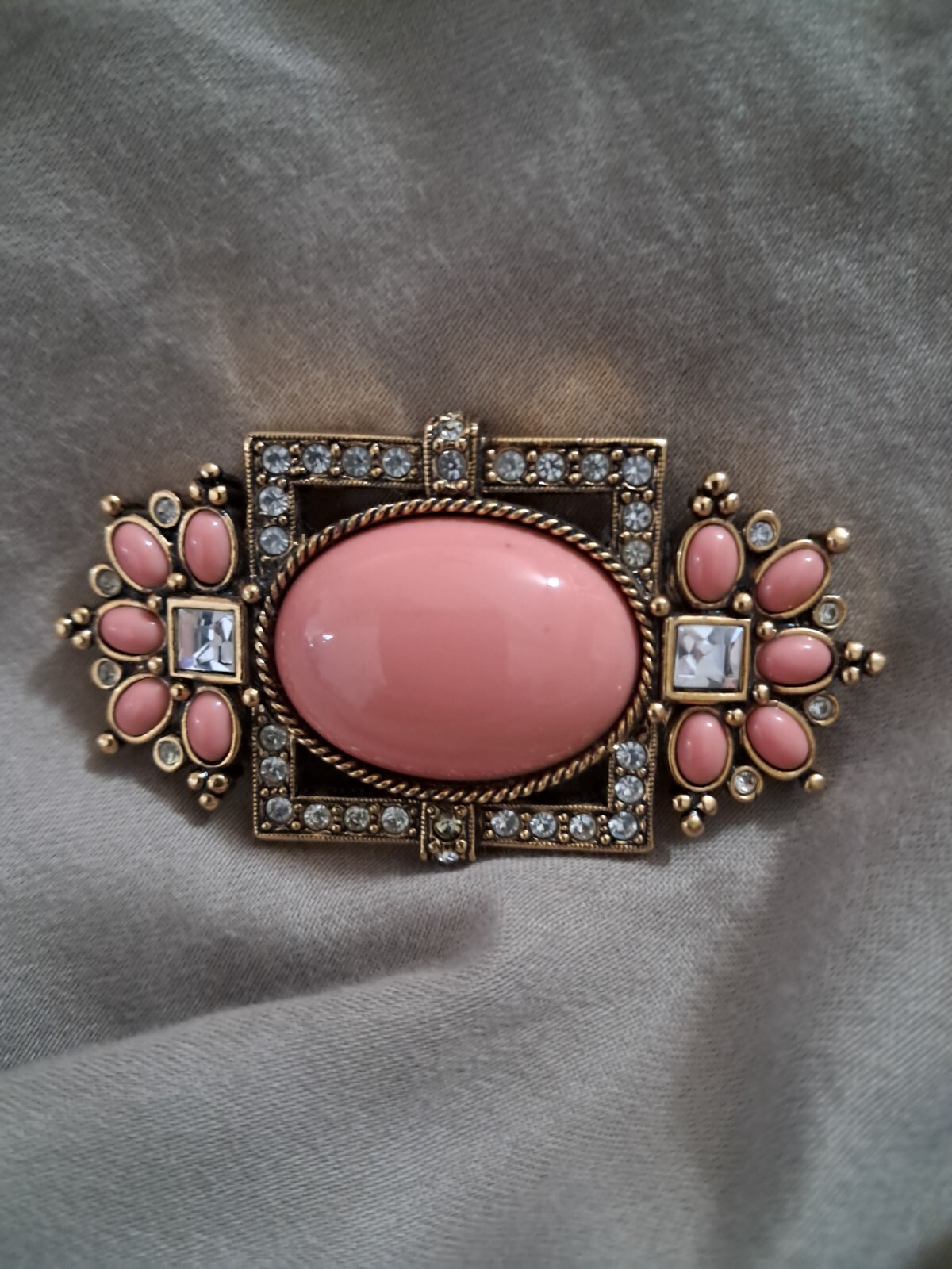 avon elizabeth taylor brooch - Gem