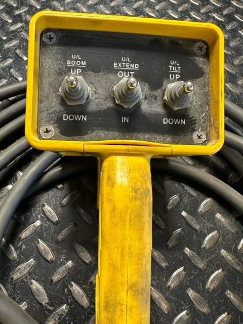 REMOTE CONTROL 20' Cord Underlift, Under Reach Wheel Lift Century ...