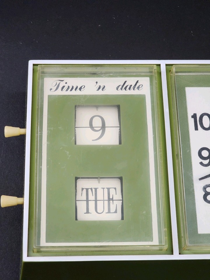 Vintage MCM Avocado Green Westclox Time N Date Flip Wall Clock S37-A ...