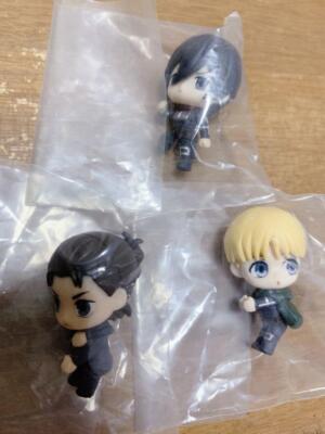 Attack on Titan Mini Figure EREN MIKASA ARMIN Set Cable Accessory ...